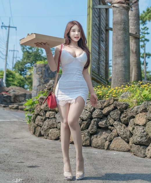 쮸리 (@zzyuridayo)：ins韩国100万粉丝美女网红 – 爱看INS