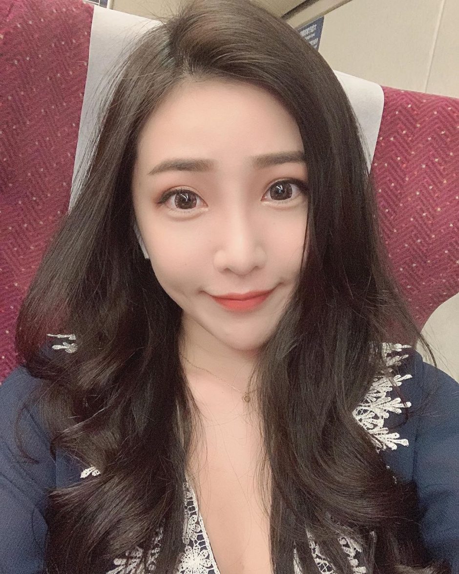 許薇安Vivi Hsu (@vivihsu0317) 香港百万粉丝网红美女 – 爱看INS