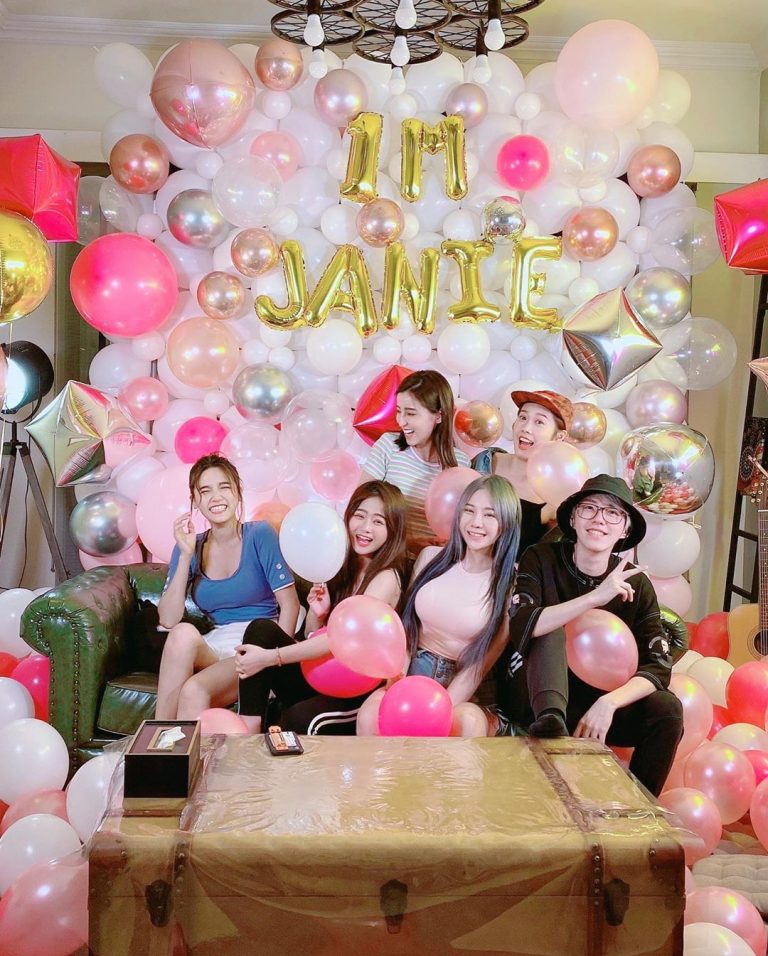 JANiE 泥泥 (@janie.lin) 110万粉丝网红 – 爱看INS