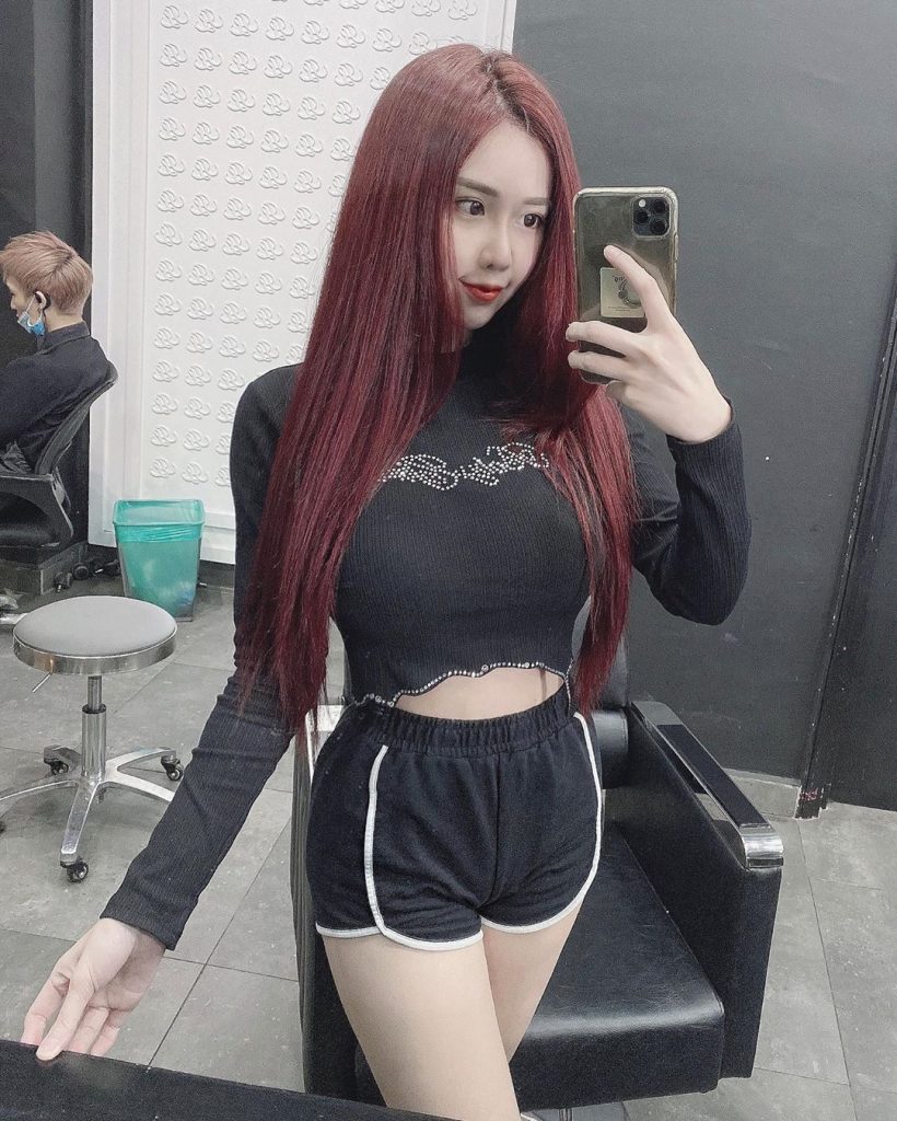 Jenna Chew：230万粉丝美女网红 – 爱看INS