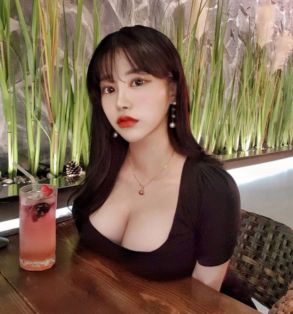 쩡이🌹🇰🇷 (@kyj._.95) 韩国ins美女网红 – 爱看INS