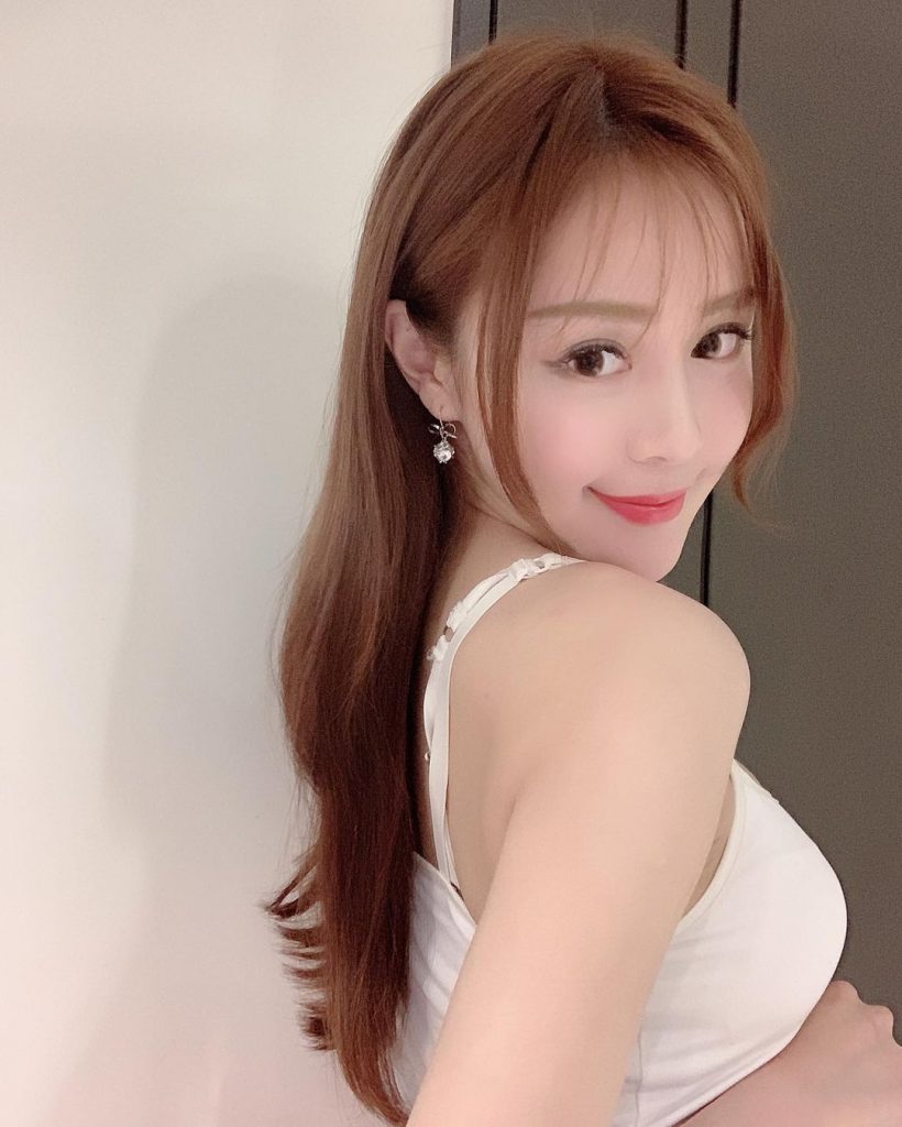 Lena 莉娜 (@lenajkf) 来自台湾的JKF女郎精选 109P – 爱看INS