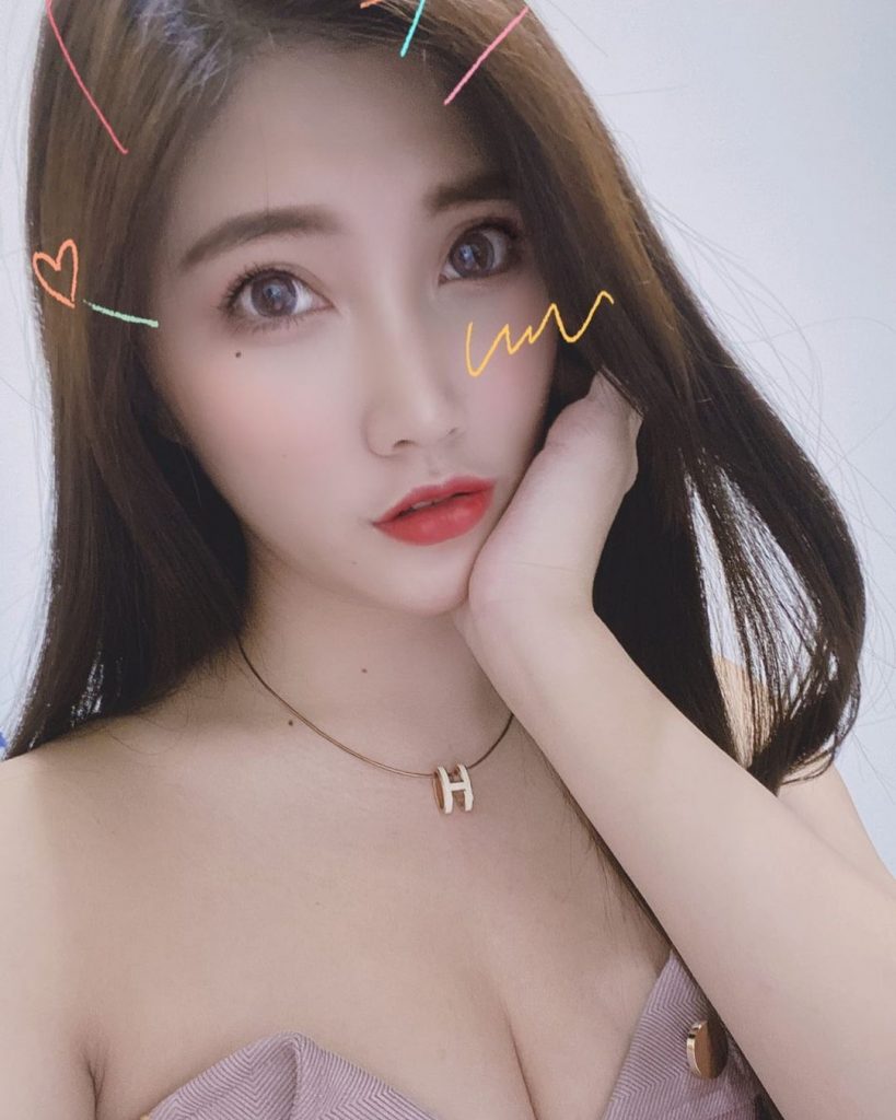 Chris子婷 (@miti391242) 台湾百大网红之一 89P – 爱看INS