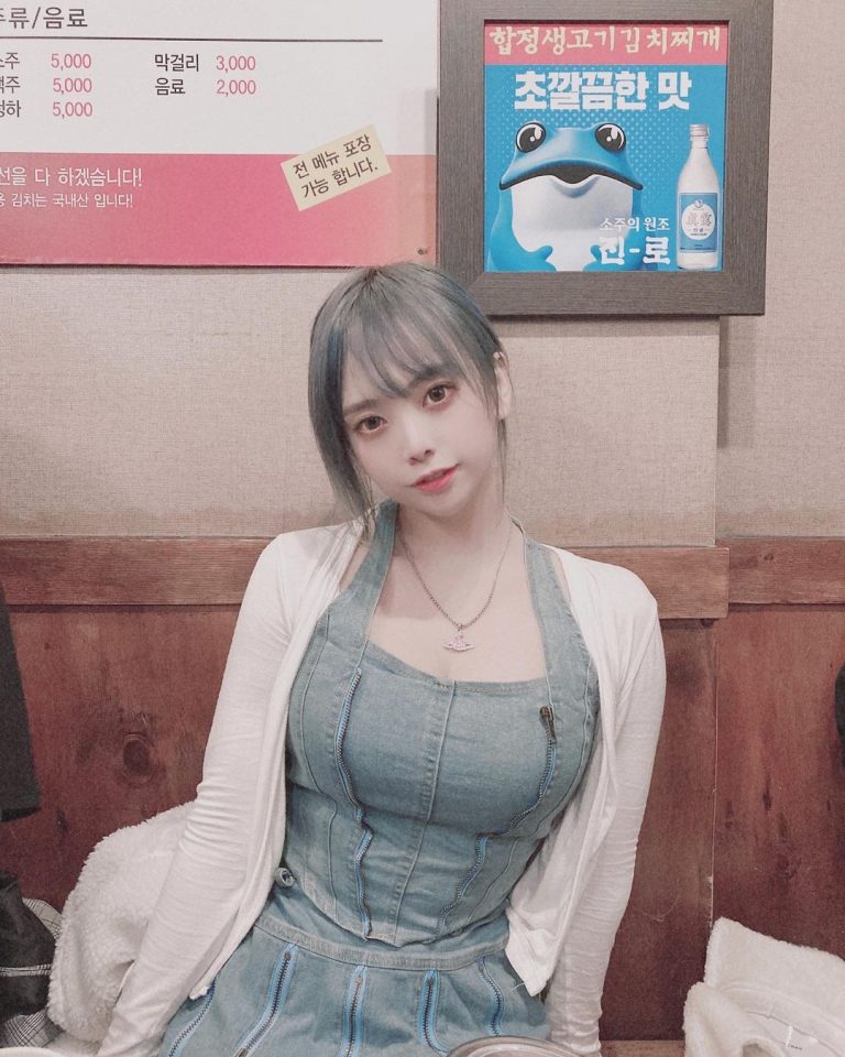 𝒬𝓊ℯℯ𝓃 𝒟𝒶𝓂𝒾🦋 (@dami_amond) 韩国超养眼美女网红(117P+7V) – 爱看INS