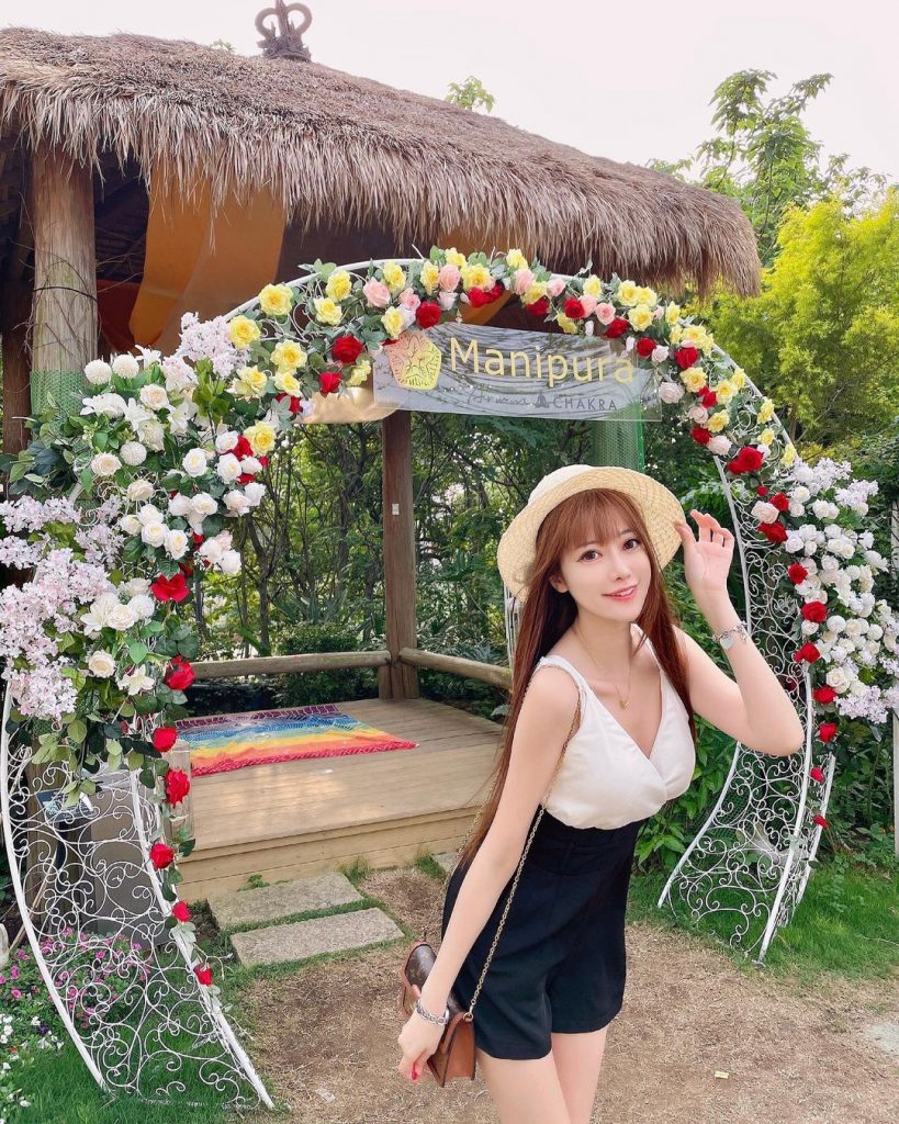 Micky 吳芸帆 (@micky_wu0611) 台湾ins美女车模 – 爱看INS