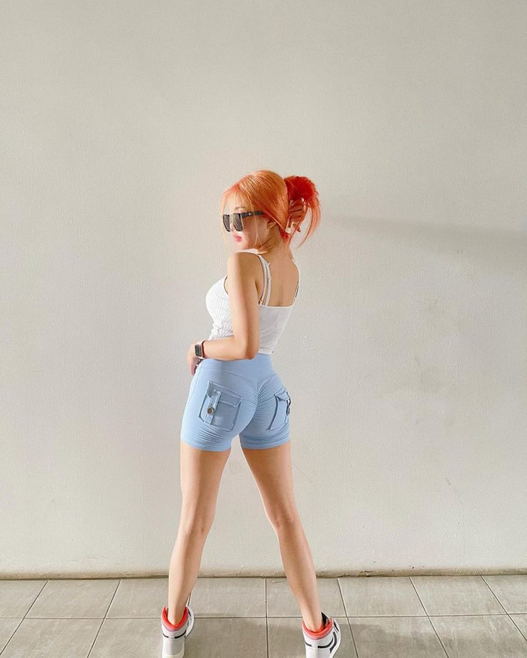 ʜᴇʀ (@elvaevac_) ins火辣网红美女 – 爱看INS