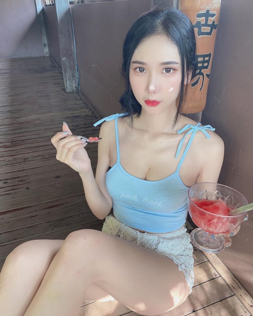 PeiYu🌸 (@peiyu175) Pei Yu | 沛妤 ® 小号，ins网红美女 88P – 爱看INS