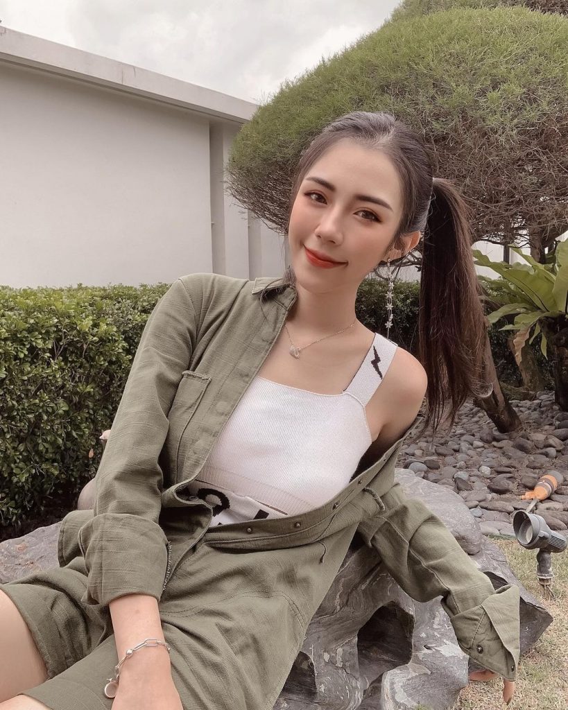 Delialee昀霓 (@delia925_) ins美女精选 107P – 爱看INS