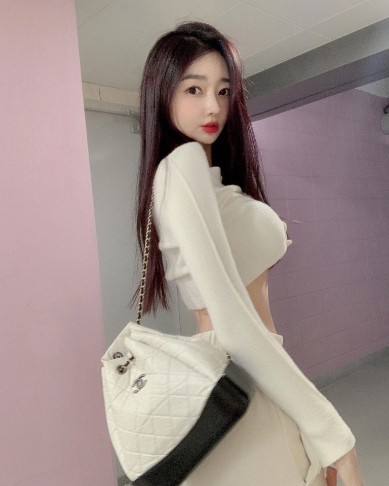 Lavisu Official🕊 (@lavisuofficial) 韩国超正美女 100P+2V – 爱看INS