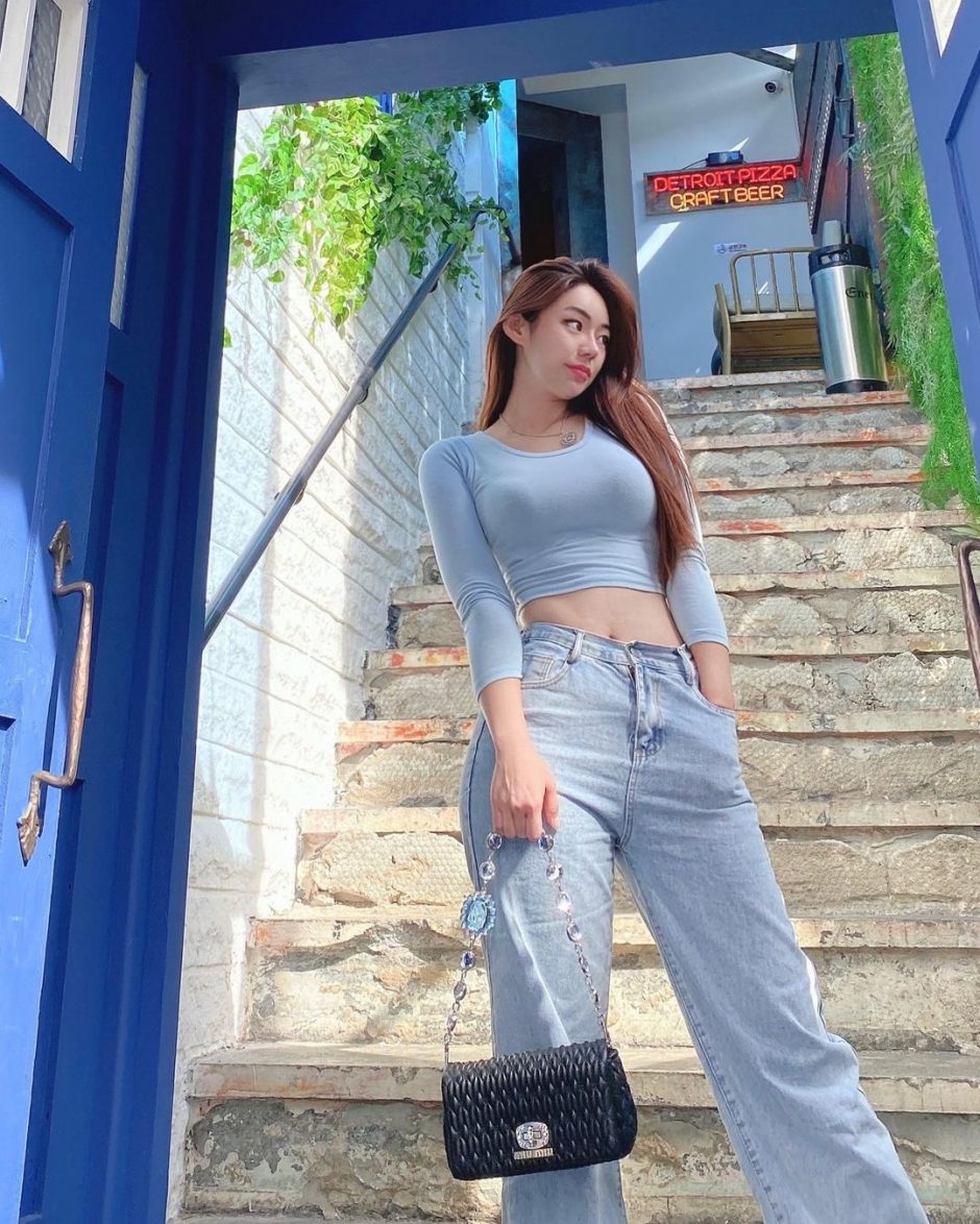 문핏 (@moon.fit_) 韩国ins美女 80P – 爱看INS