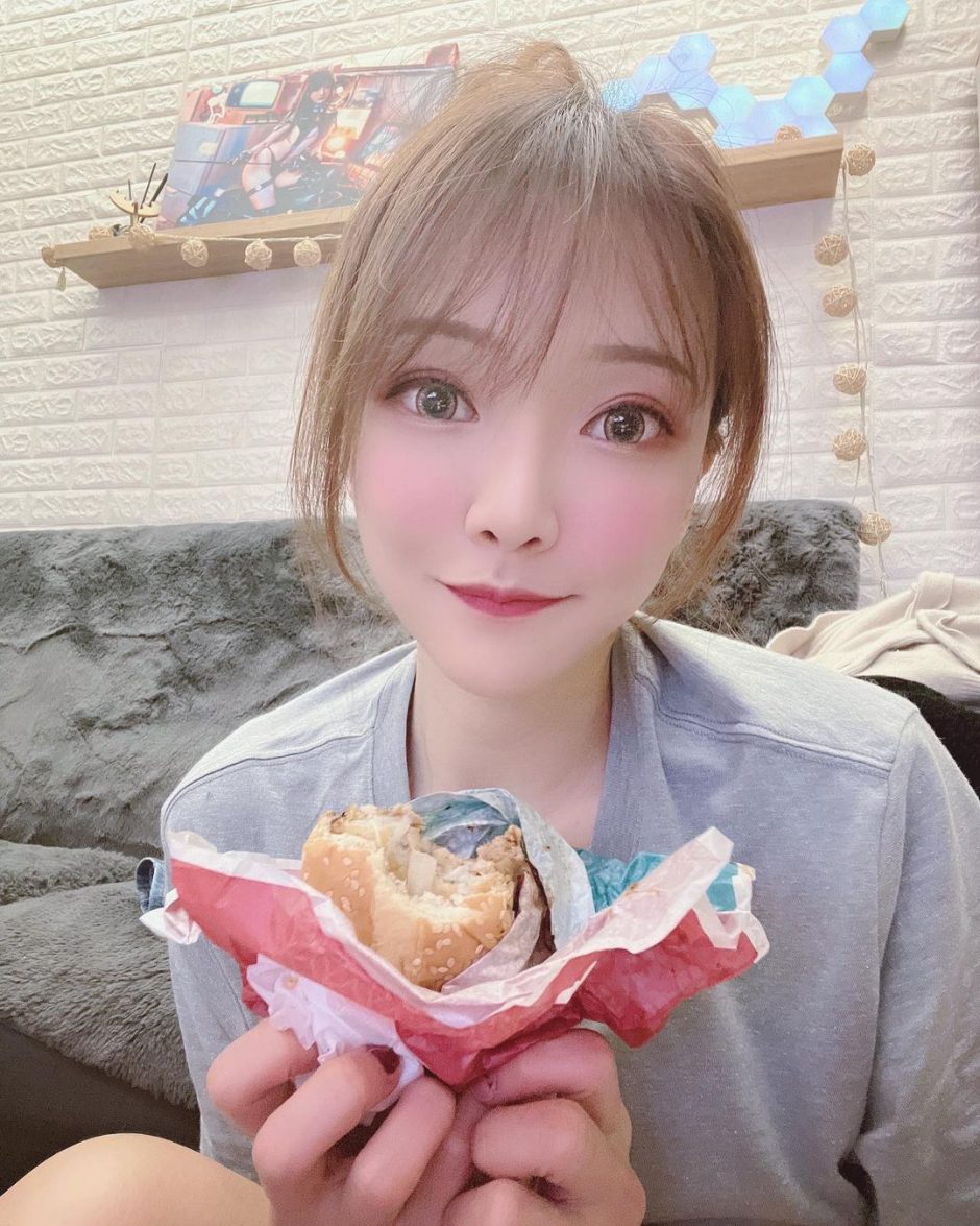 DenKa周荀 (@denkakeke) 台湾美女Cosplay – 爱看INS