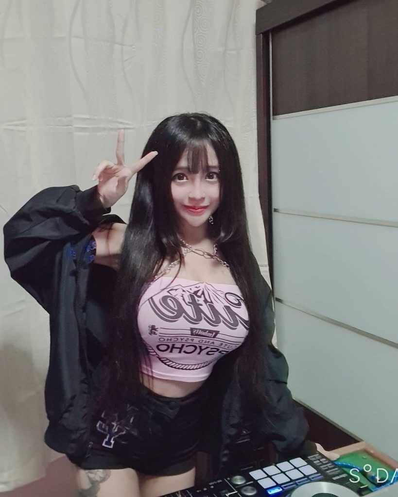 🌸 SAKURA | 苏樱花🌸 (@dj.sakuraaa) 身材超好的网红美女 80P – 爱看INS