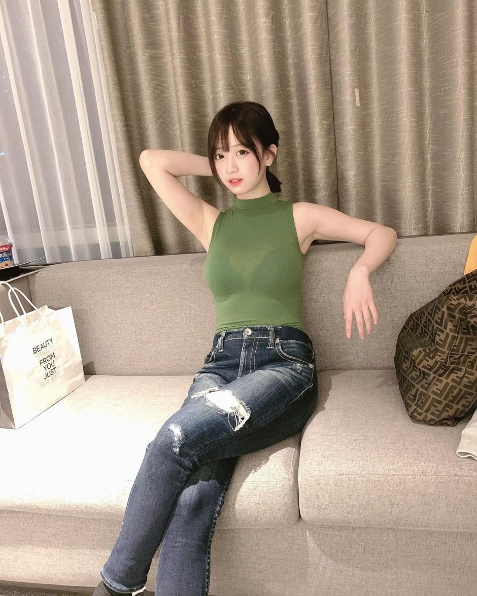 Yami (@real__yami) 上海可爱女孩 97P – 爱看INS