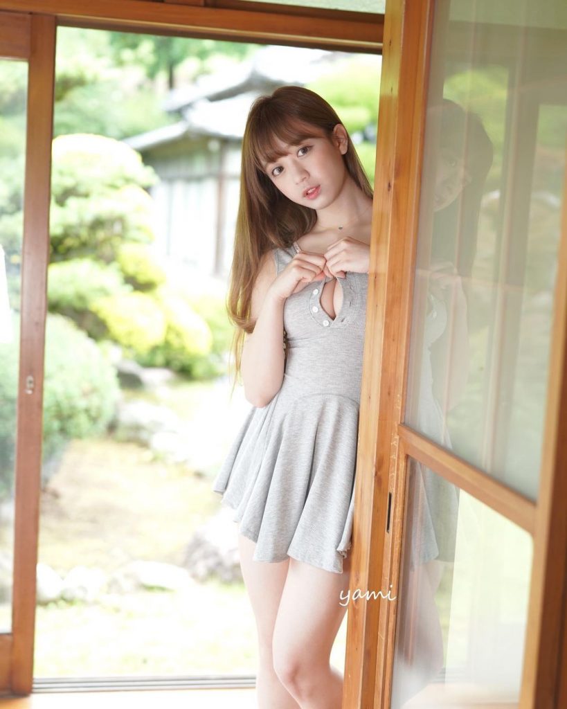 Yami (@real__yami) 上海可爱女孩 97P – 爱看INS