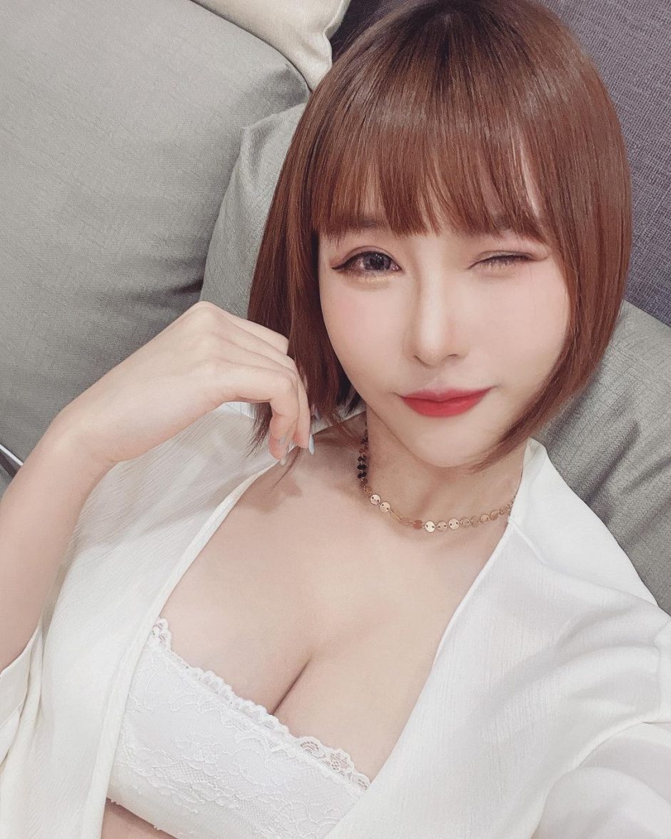 Sylvia 希維亞 (@sylvia.1204) 台湾百万粉丝JKF女郎精选 95P – 爱看INS