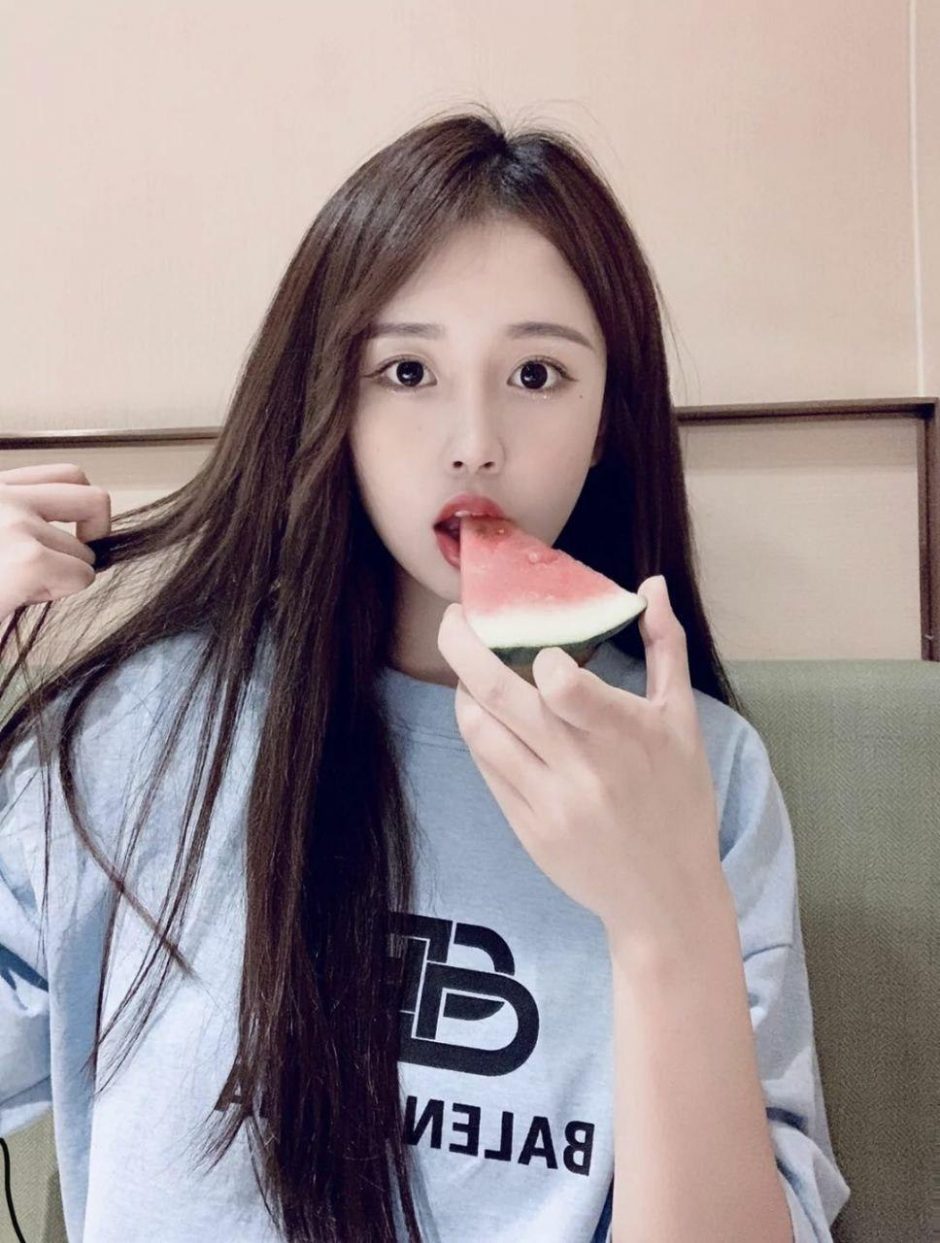 2022/08/21 一周美图精选 111P – 爱看INS