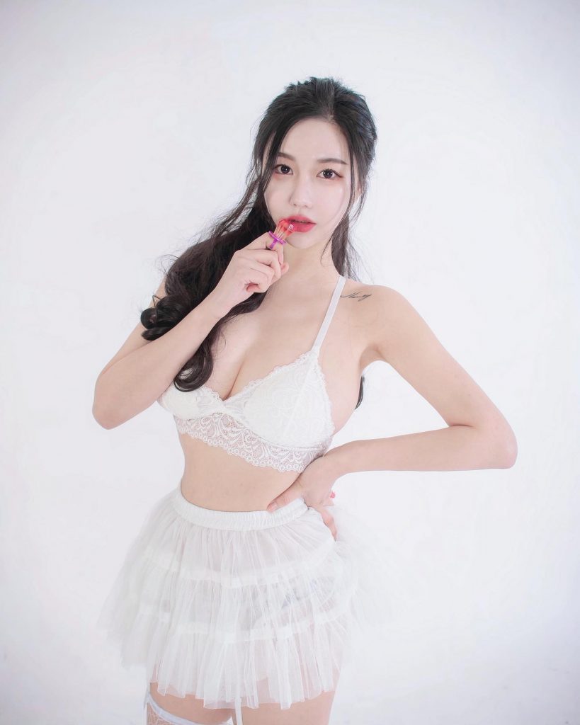 𝐇𝐨𝐧𝐞𝐲 ️ (@honey___vivi) 韩国ins美女 103P – 爱看INS