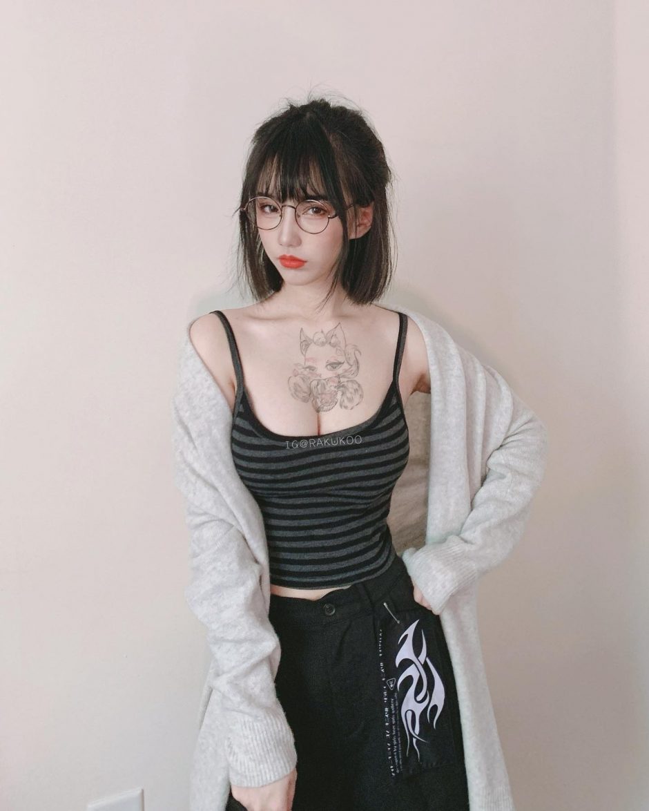 洛洛子 (@rakukoo) 国内美女博主108P – 爱看INS