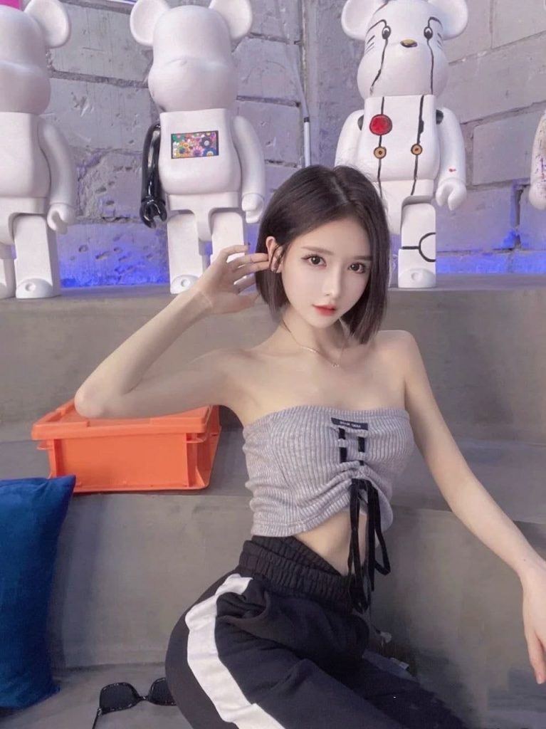 2023/03/26 一周美图精选 88P – 爱看INS