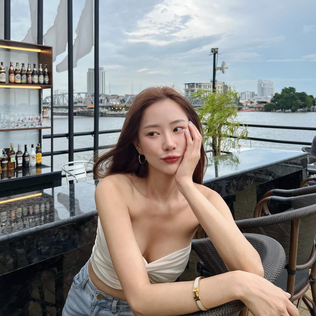 𝑵𝒊𝒄𝒉𝒂𝒌𝒂𝒓𝒏 𝑴. (@nn.nungnew) 73P – 爱看INS