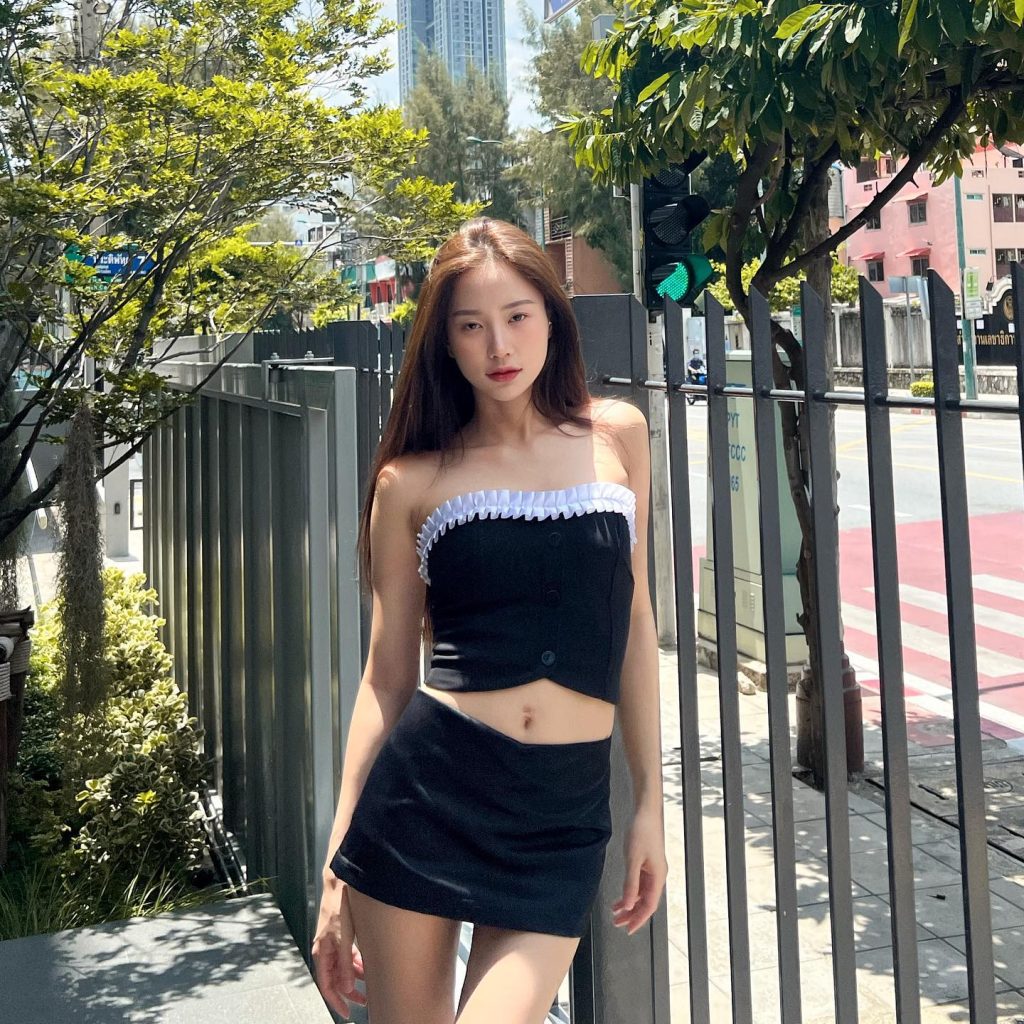 𝑵𝒊𝒄𝒉𝒂𝒌𝒂𝒓𝒏 𝑴. (@nn.nungnew) 73P – 爱看INS